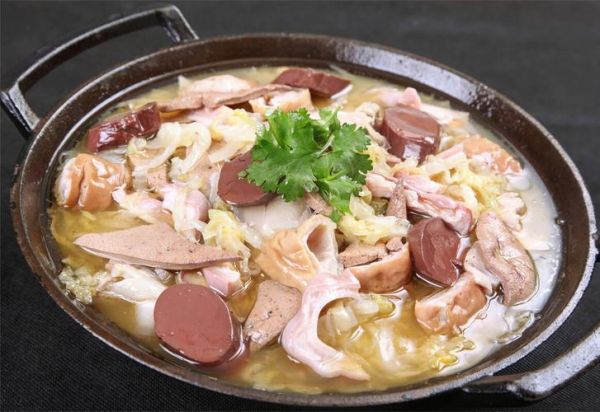 东北杀猪菜怎么做_正宗杀猪菜需要哪些食材-第1张图片-山城妙识 东北杀猪菜怎么做_正宗杀猪菜需要哪些食材-第1张图片-山城妙识