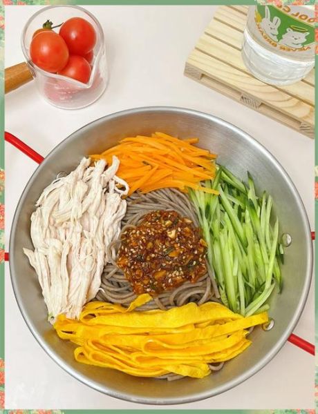 凉拌鸡丝面酱汁怎么调_凉拌鸡丝面酱汁配方-第1张图片-山城妙识