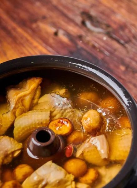 云南汽锅鸡怎么做_汽锅鸡正宗做法-第2张图片-山城妙识