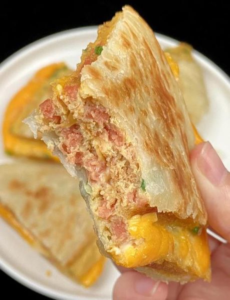 肉松饼热量高吗_肉松饼做法大全-第2张图片-山城妙识