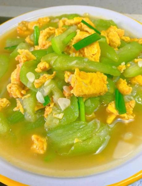 家常丝瓜怎么做好吃_丝瓜炒蛋还是清炒更香-第1张图片-山城妙识 家常丝瓜怎么做好吃_丝瓜炒蛋还是清炒更香-第1张图片-山城妙识