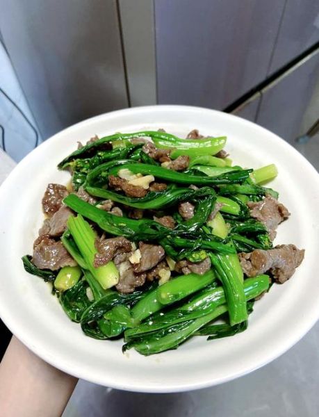 菜心炒肉怎么做_菜心炒肉先炒肉还是先炒菜心-第1张图片-山城妙识