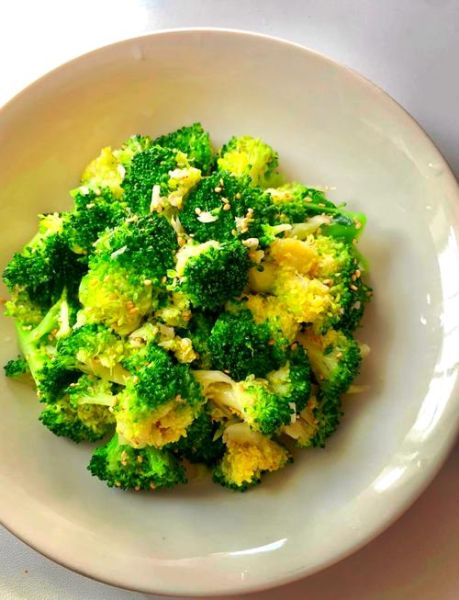 凉拌西兰花怎么焯水不软_凉拌西兰花用不用过凉水-第2张图片-山城妙识