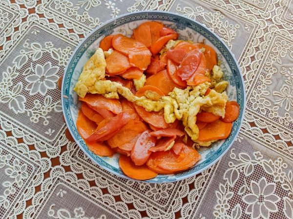 胡萝卜炒鸡蛋不能和什么一起吃_哪些人不能吃-第1张图片-山城妙识 胡萝卜炒鸡蛋不能和什么一起吃_哪些人不能吃-第1张图片-山城妙识