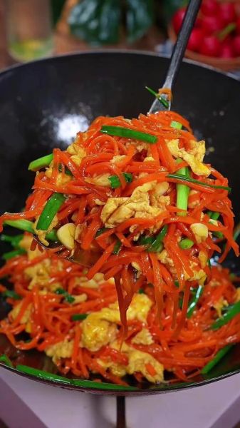 胡萝卜炒鸡蛋不能和什么一起吃_哪些人不能吃-第2张图片-山城妙识 胡萝卜炒鸡蛋不能和什么一起吃_哪些人不能吃-第2张图片-山城妙识