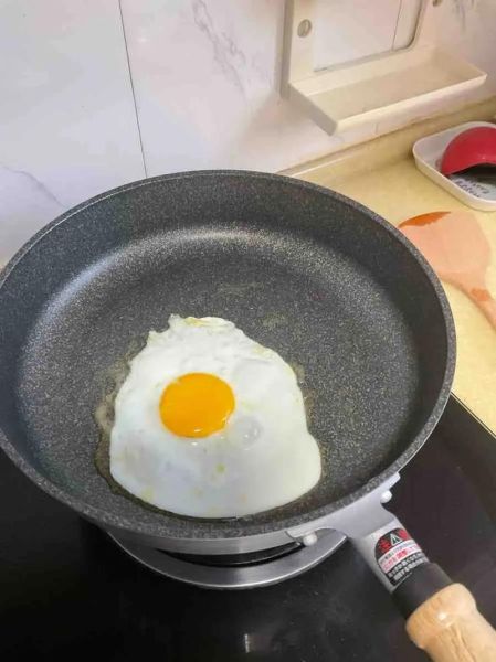 煎鸡蛋不粘锅技巧_煎鸡蛋需要几分钟-第1张图片-山城妙识 煎鸡蛋不粘锅技巧_煎鸡蛋需要几分钟-第1张图片-山城妙识