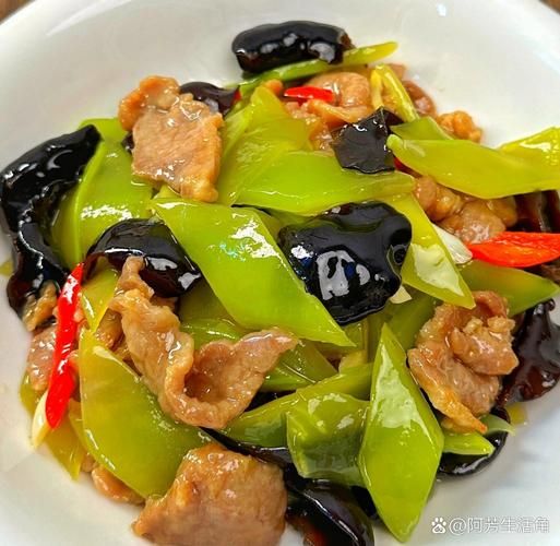 木耳炒肉怎么炒才嫩_木耳炒肉的家常做法窍门-第3张图片-山城妙识