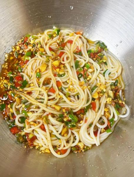 拌凉粉的调料配方怎么做_拌凉粉用什么调料好吃-第2张图片-山城妙识