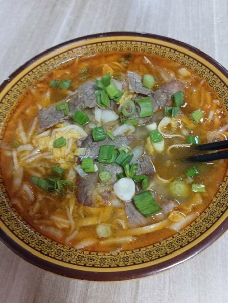 牛肉粉丝煲怎么做_牛肉粉丝煲用什么牛肉-第1张图片-山城妙识 牛肉粉丝煲怎么做_牛肉粉丝煲用什么牛肉-第1张图片-山城妙识