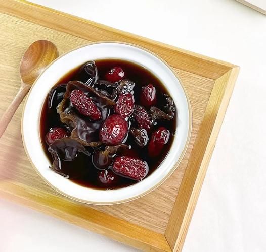 木耳汤怎么做好吃_木耳汤的家常做法大全-第1张图片-山城妙识 木耳汤怎么做好吃_木耳汤的家常做法大全-第1张图片-山城妙识