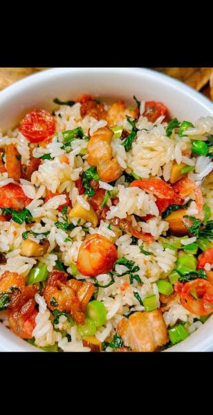 香菇腊肠炒饭怎么做_腊肠炒饭的正宗做法-第2张图片-山城妙识