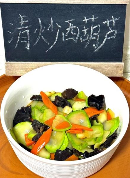 清炒西葫芦怎么炒好吃_清炒西葫芦用焯水吗-第1张图片-山城妙识