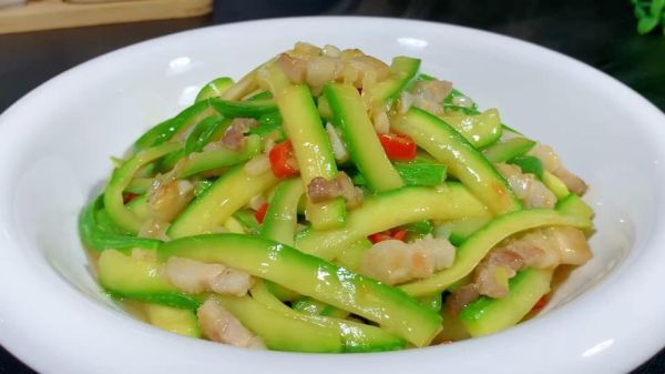 清炒西葫芦怎么炒好吃_清炒西葫芦用焯水吗-第2张图片-山城妙识