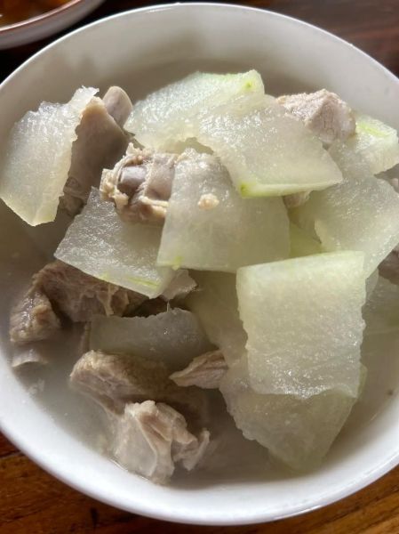 冬瓜土豆炖排骨怎么做_冬瓜土豆炖排骨要焯水吗-第1张图片-山城妙识