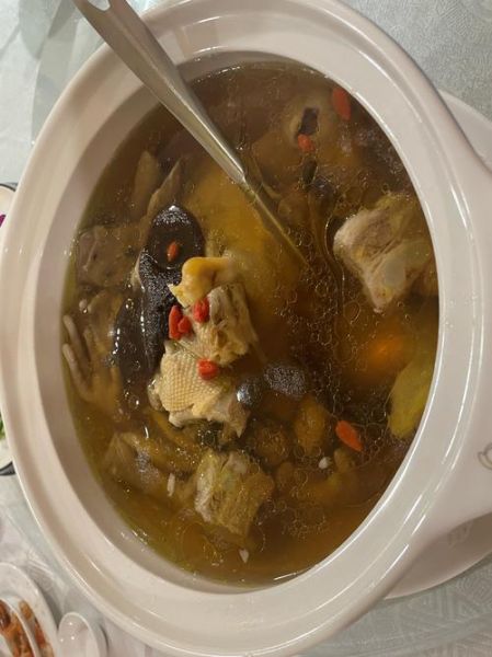 老鸭和什么一起炖汤最好_老鸭汤最佳搭配食材-第2张图片-山城妙识