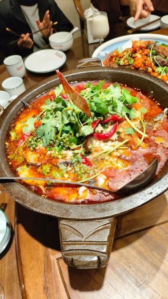 石锅鱼的家常做法_石锅鱼怎么做才入味-第2张图片-山城妙识