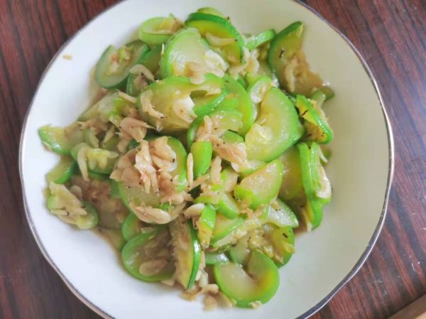 虾皮炒西葫芦怎么做_虾皮炒西葫芦热量高吗-第2张图片-山城妙识 虾皮炒西葫芦怎么做_虾皮炒西葫芦热量高吗-第2张图片-山城妙识