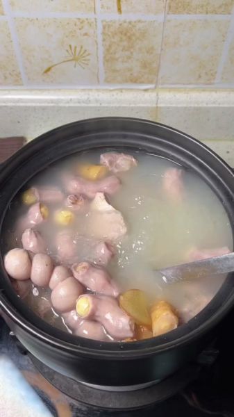 粉肠炖汤的做法大全_粉肠炖汤怎么做好吃-第2张图片-山城妙识