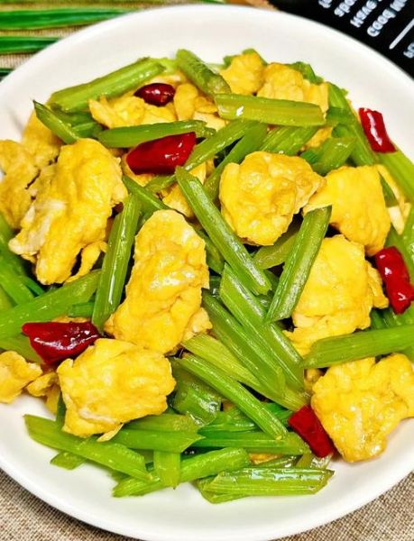 芹菜怎么做好吃_芹菜的100种做法-第1张图片-山城妙识 芹菜怎么做好吃_芹菜的100种做法-第1张图片-山城妙识