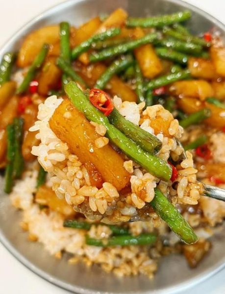 土豆焖饭怎么做_土豆焖饭用什么米最好-第1张图片-山城妙识 土豆焖饭怎么做_土豆焖饭用什么米最好-第1张图片-山城妙识