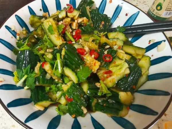 家常凉拌黄瓜怎么做_凉拌黄瓜要不要焯水-第3张图片-山城妙识