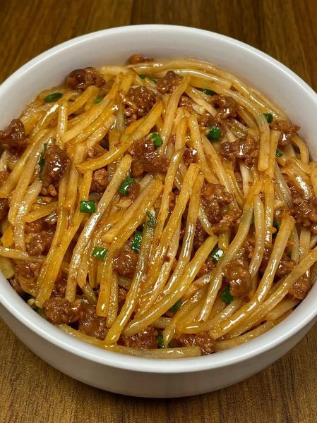 土豆丝炒肉怎么做好吃又简单_土豆丝炒肉家常做法-第1张图片-山城妙识