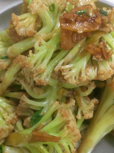 花菜炒肉怎么做最好吃_花菜炒肉的家常做法-第3张图片-山城妙识