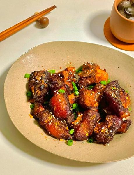 电烤箱烤猪蹄多久能熟_怎样烤才软糯不腥-第1张图片-山城妙识 电烤箱烤猪蹄多久能熟_怎样烤才软糯不腥-第1张图片-山城妙识