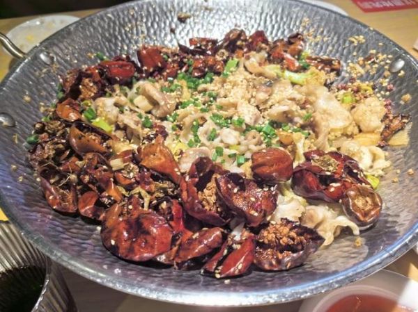 大丰收鱼锅怎么做_大丰收鱼锅做法步骤-第2张图片-山城妙识 大丰收鱼锅怎么做_大丰收鱼锅做法步骤-第2张图片-山城妙识