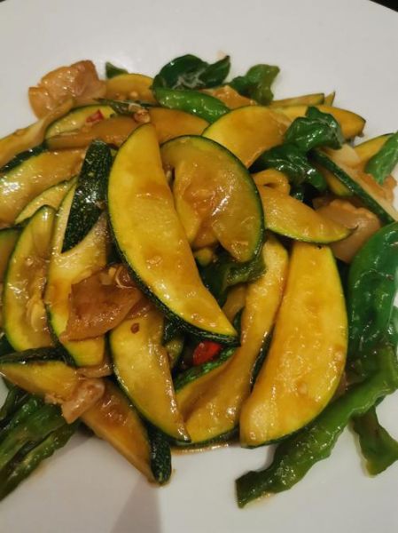 嫩南瓜怎么炒好吃又简单_嫩南瓜炒几分钟能熟-第1张图片-山城妙识