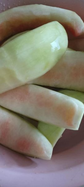 西瓜皮晒干怎么吃_西瓜皮干做法大全-第1张图片-山城妙识