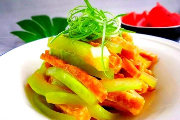 西瓜皮晒干怎么吃_西瓜皮干做法大全-第3张图片-山城妙识