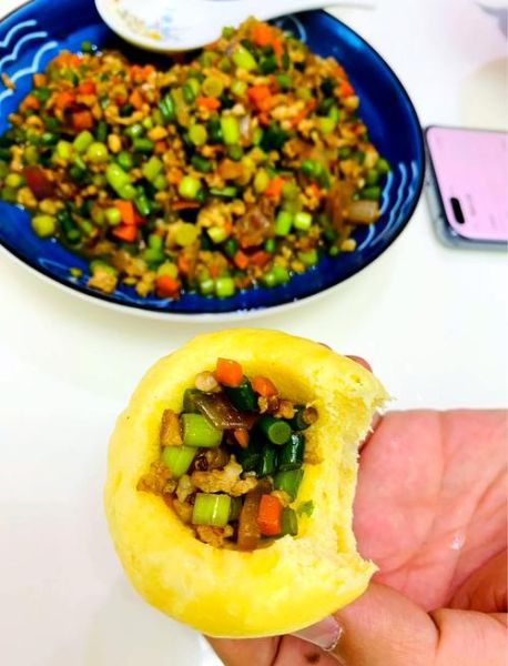 窝窝头中间配菜怎么做_窝窝头夹什么菜最好吃-第1张图片-山城妙识