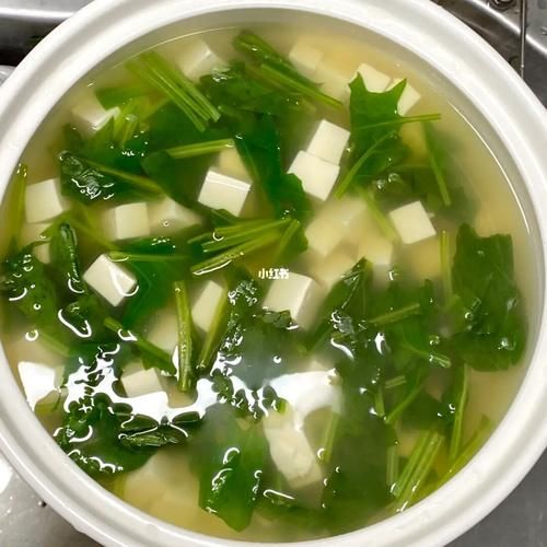 菠菜豆腐汤怎么做_适合孩子喝的菠菜豆腐汤-第1张图片-山城妙识