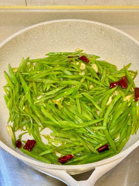 清炒豆角要不要焯水_豆角焯水时间多久-第3张图片-山城妙识