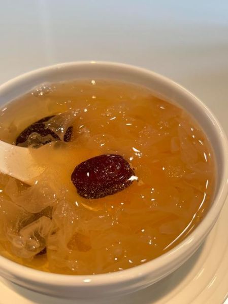 银耳红枣汤能丰胸吗_丰胸食物真相-第1张图片-山城妙识 银耳红枣汤能丰胸吗_丰胸食物真相-第1张图片-山城妙识