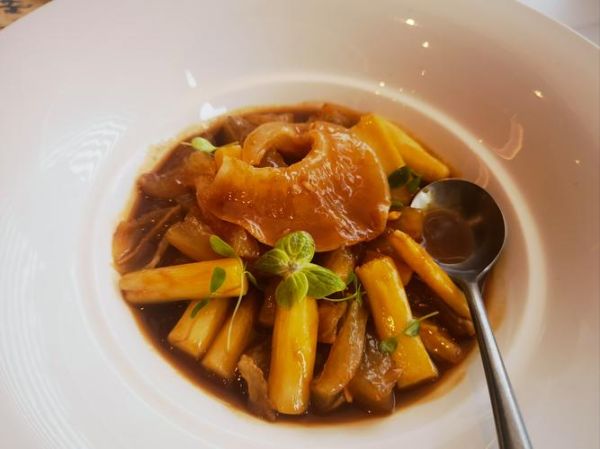 红烧鱼翅最简单的做法窍门_红烧鱼翅怎么做好吃-第1张图片-山城妙识