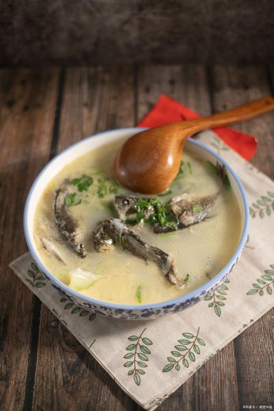 炖小黄鱼的家常做法窍门_小黄鱼怎么炖不腥-第1张图片-山城妙识