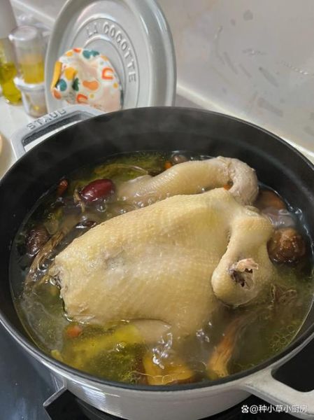 炖鸡汤怎么炖好喝_炖鸡汤需要焯水吗-第3张图片-山城妙识