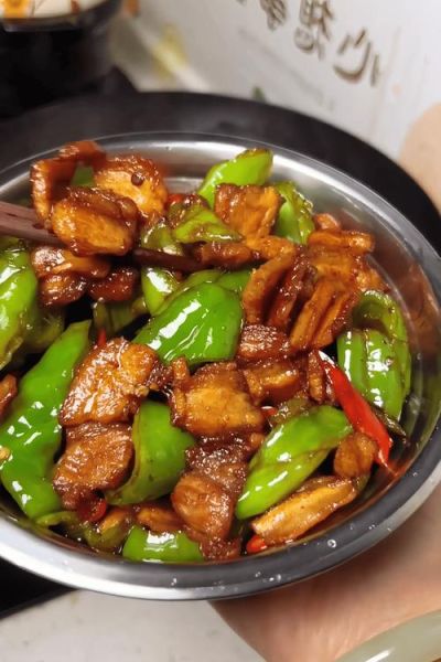 大辣椒炒肉怎么炒好吃_大辣椒炒肉的家常做法-第3张图片-山城妙识