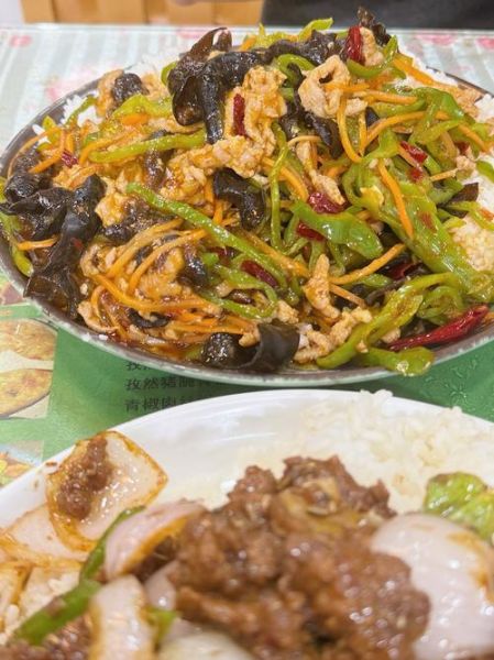 孜然肉片盖饭怎么做_孜然肉片盖饭热量高吗-第1张图片-山城妙识 孜然肉片盖饭怎么做_孜然肉片盖饭热量高吗-第1张图片-山城妙识