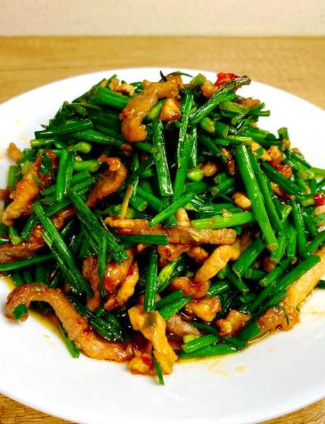 韭菜花炒肉怎么炒好吃_韭菜花炒肉的家常做法-第1张图片-山城妙识 韭菜花炒肉怎么炒好吃_韭菜花炒肉的家常做法-第1张图片-山城妙识