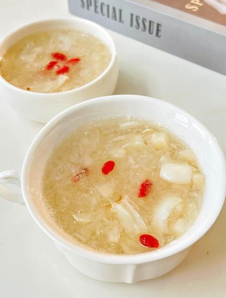 银耳百合汤的功效与作用_每天喝有什么好处-第2张图片-山城妙识