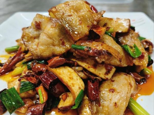 豆腐干炒回锅肉怎么做_回锅肉用豆腐干还是青椒-第1张图片-山城妙识 豆腐干炒回锅肉怎么做_回锅肉用豆腐干还是青椒-第1张图片-山城妙识