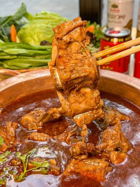 羊蝎子火锅里面有什么_羊蝎子火锅配菜推荐-第2张图片-山城妙识 羊蝎子火锅里面有什么_羊蝎子火锅配菜推荐-第2张图片-山城妙识