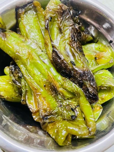 虎皮辣子怎么做_家常虎皮辣子辣不辣-第1张图片-山城妙识