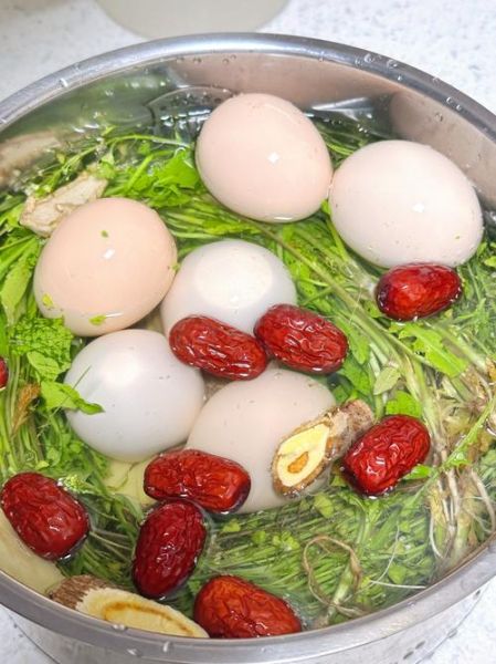 荠菜煮鸡蛋的正确做法_荠菜煮鸡蛋要煮多久-第1张图片-山城妙识 荠菜煮鸡蛋的正确做法_荠菜煮鸡蛋要煮多久-第1张图片-山城妙识
