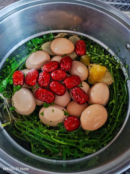 荠菜煮鸡蛋的正确做法_荠菜煮鸡蛋要煮多久-第3张图片-山城妙识 荠菜煮鸡蛋的正确做法_荠菜煮鸡蛋要煮多久-第3张图片-山城妙识