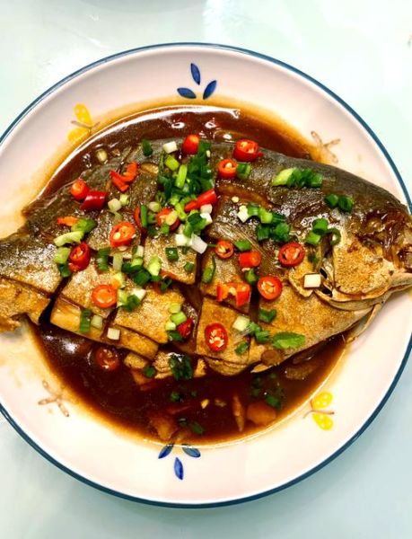 红烧鲳鱼怎么做才好吃_红烧鲳鱼正宗做法窍门-第1张图片-山城妙识 红烧鲳鱼怎么做才好吃_红烧鲳鱼正宗做法窍门-第1张图片-山城妙识