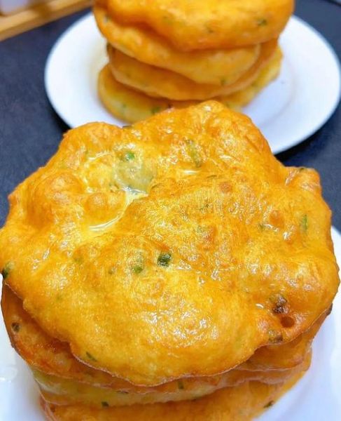现炸油饼怎么做_油饼酥脆不回软技巧-第1张图片-山城妙识 现炸油饼怎么做_油饼酥脆不回软技巧-第1张图片-山城妙识